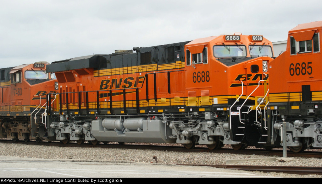 BNSF 6688